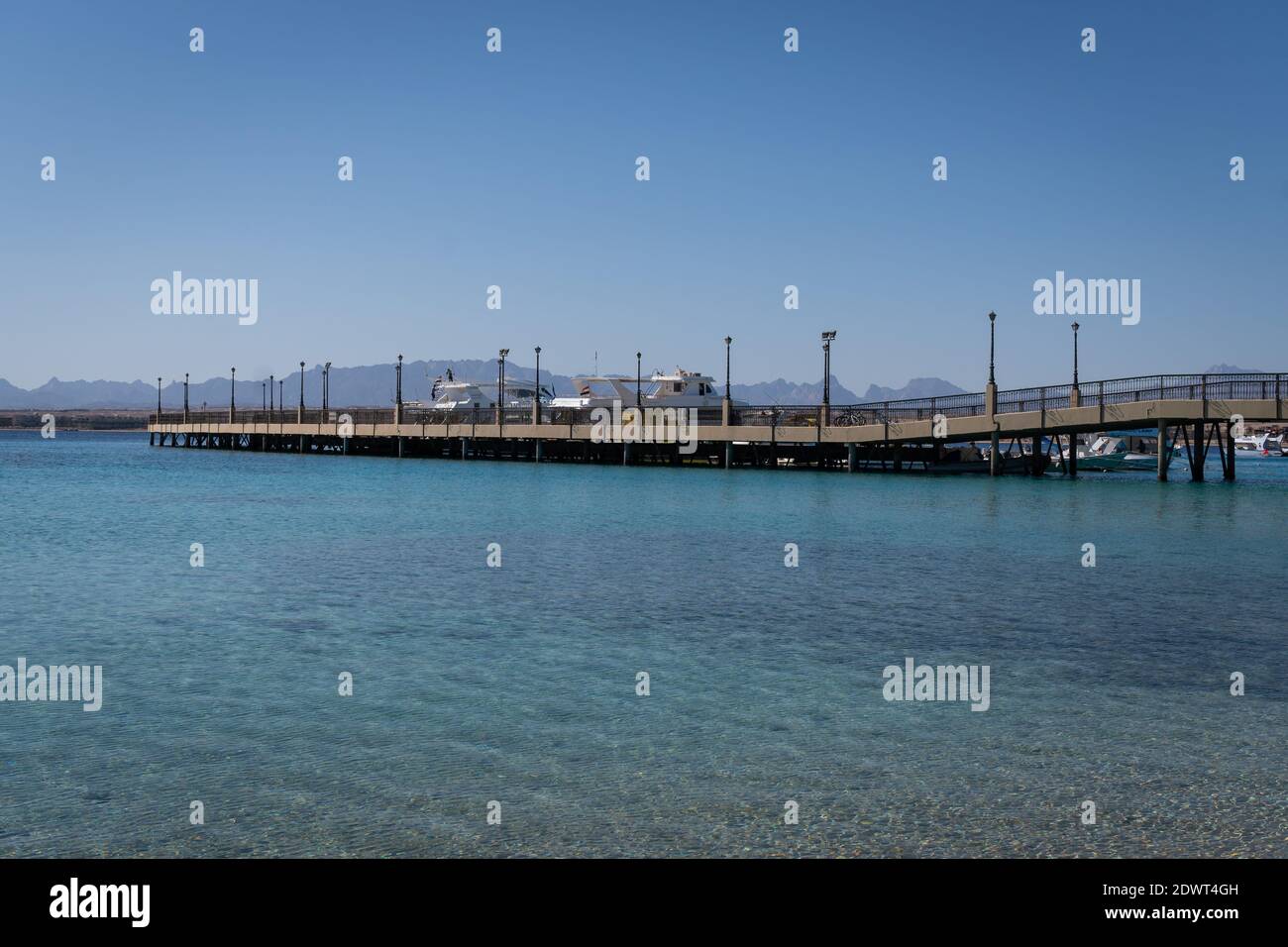 Sahl Hasheesh, Hurghada, Red Sea, Egypt - dec 2020: city bridge and ...