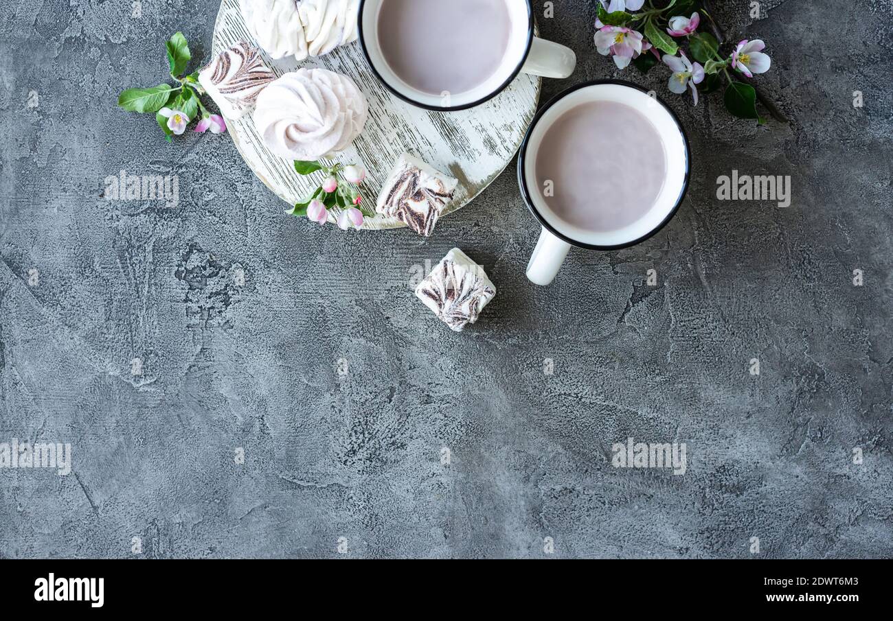 Top view of cocoa cups and zephyr cubes with copy space Stock Photo - Alamy