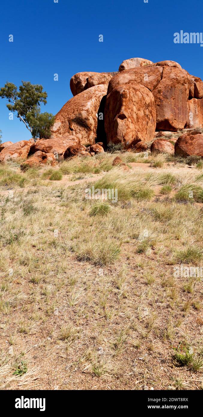 Aboriginal family outback australia hi-res stock photography and images ...