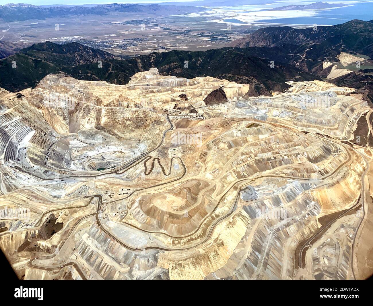 Battlefield damage hi-res stock photography and images - Alamy