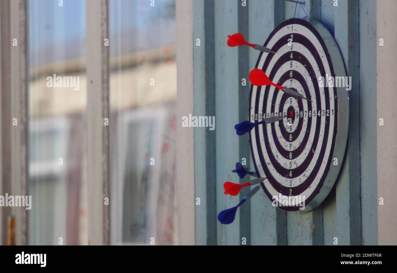 Wall darts hi-res stock photography and images - Alamy
