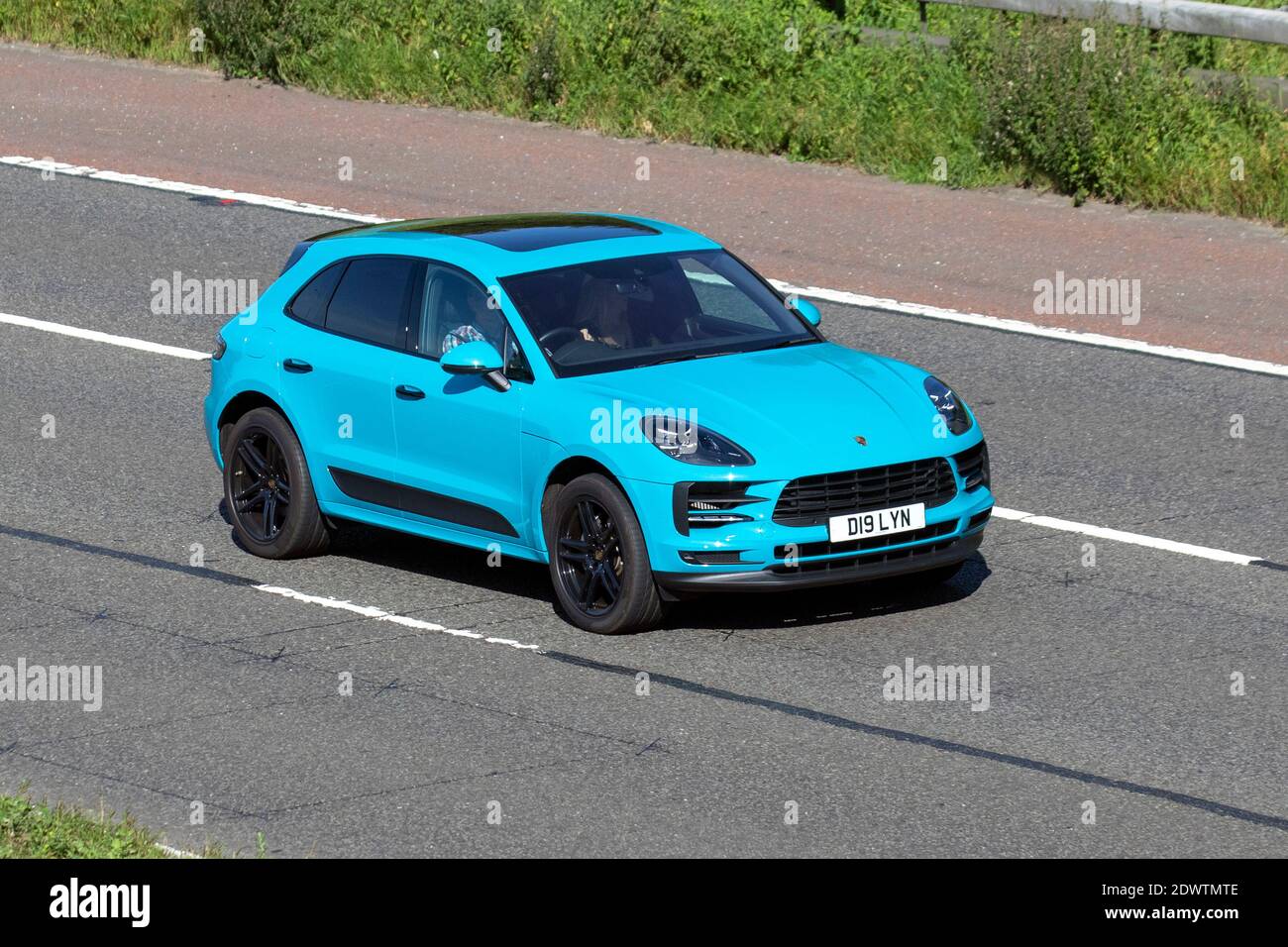 Porsche macan cars hi-res stock photography and images - Alamy