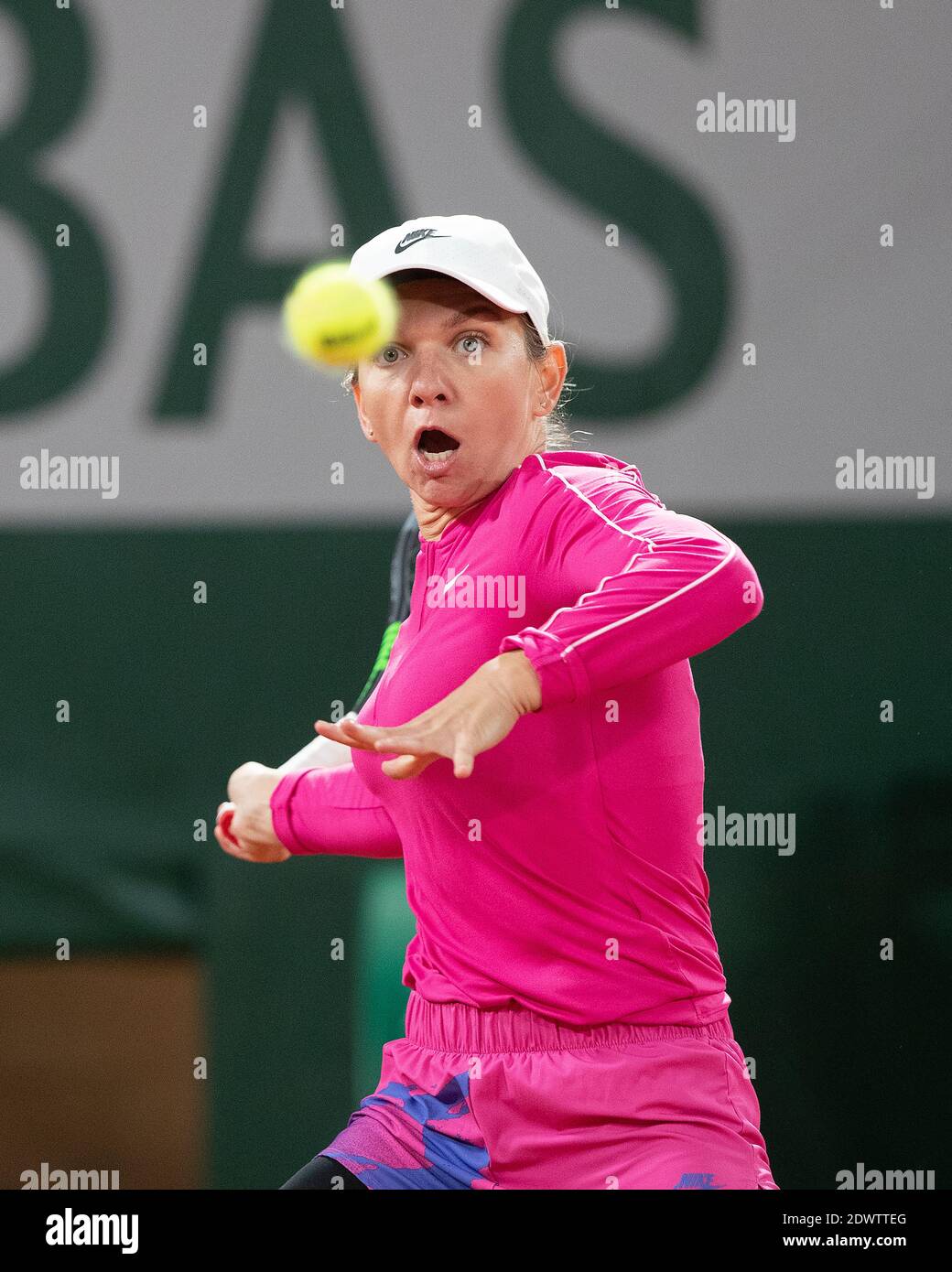 Simona halep 2020 hi-res stock photography and images - Alamy