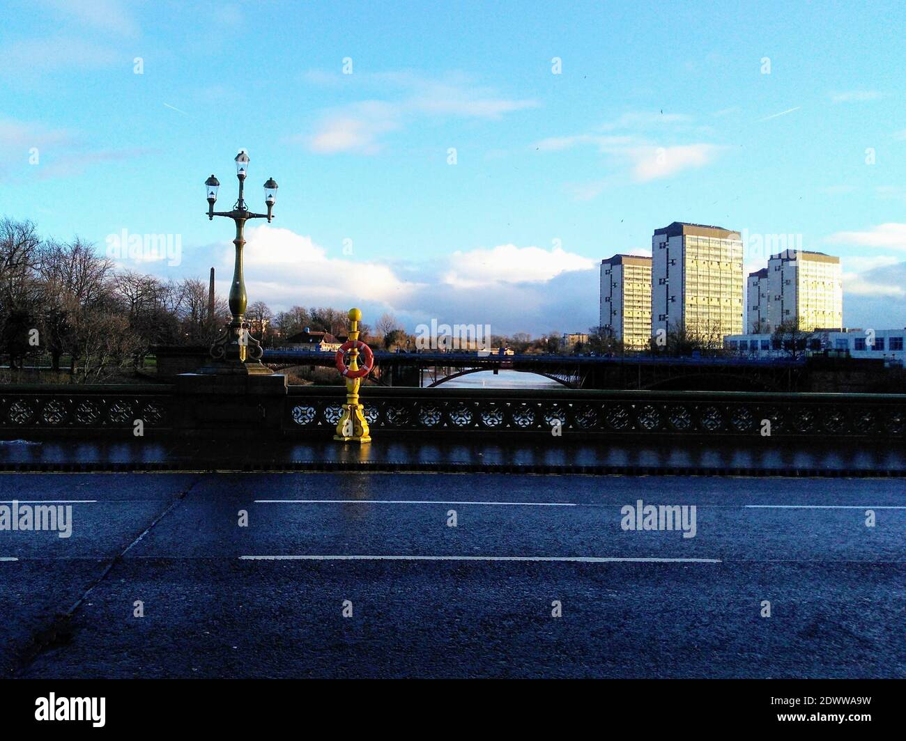 Glasgow city buildings high rise hi-res stock photography and images ...