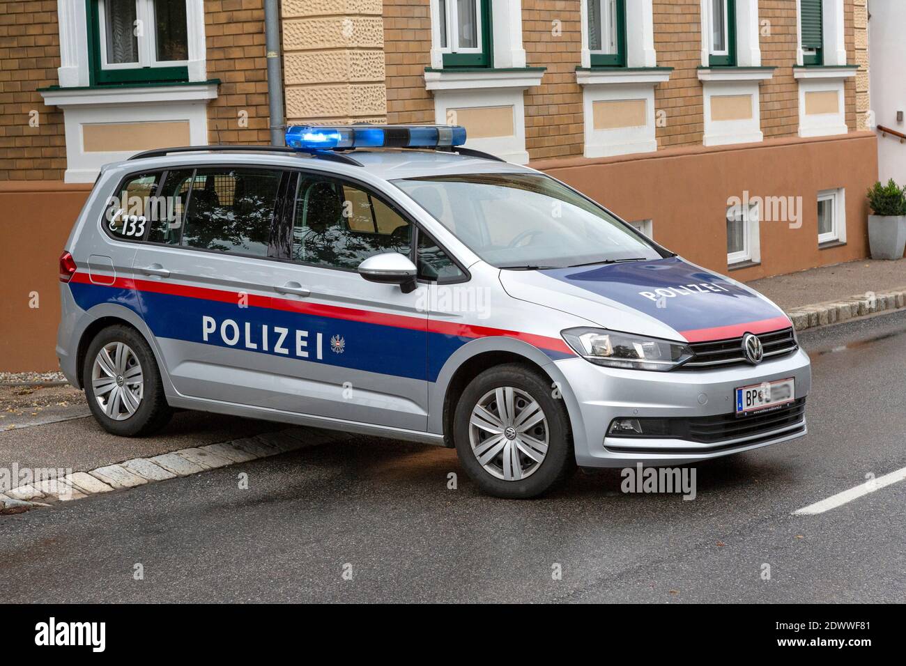 Polizeiauto autos fahrzeug hi-res stock photography and images - Alamy