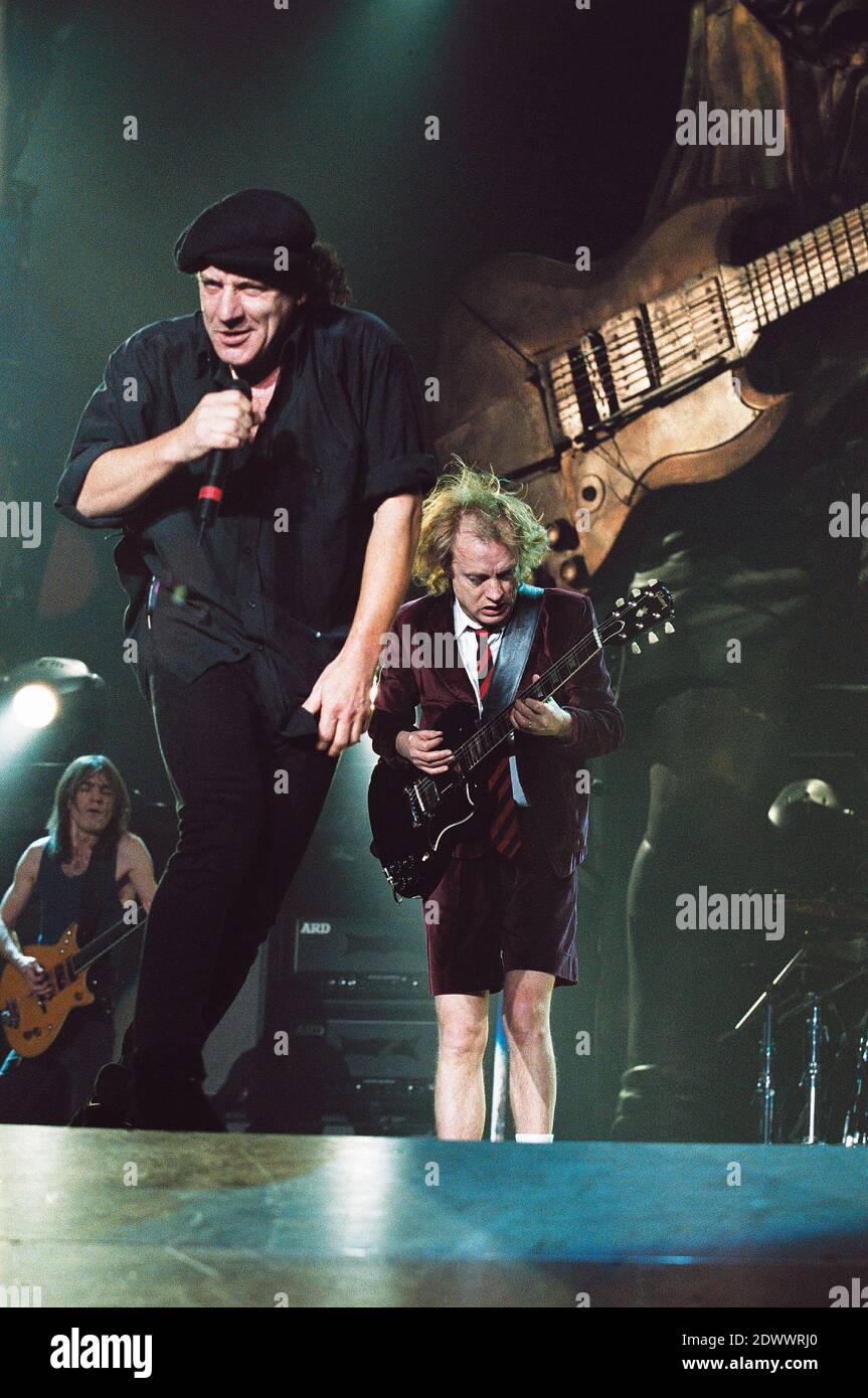 AC/DC in concert at the Birmingham NEC, UK. 28th November 2000 Stock ...