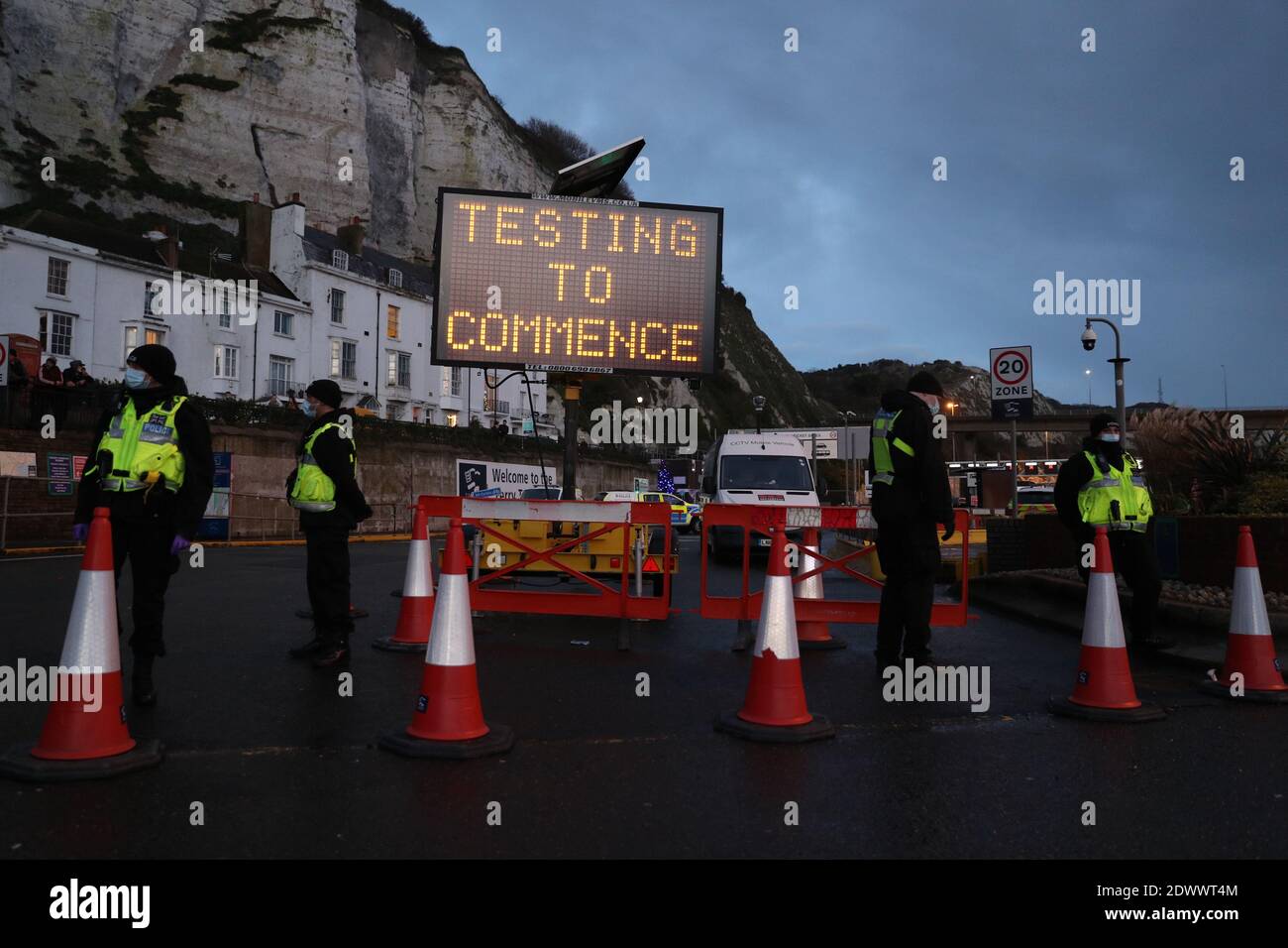 Dot matrix uk hi-res stock photography and images - Alamy