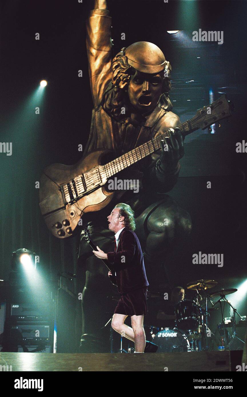AC/DC in concert at the Birmingham NEC, UK. 28th November 2000 Stock ...