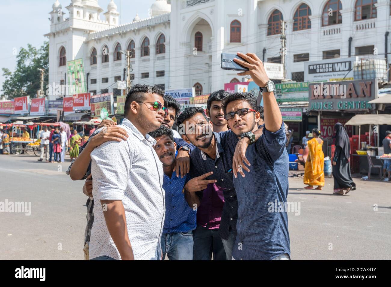 Tourist taking a selfie india hi-res stock photography and images - Alamy