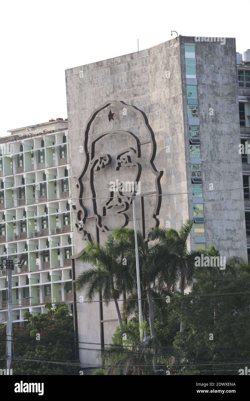 Monumento memorial che guevara hi-res stock photography and images - Alamy