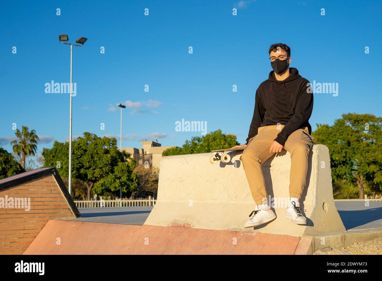 Horizontal shot skater park hi-res stock photography and images - Alamy