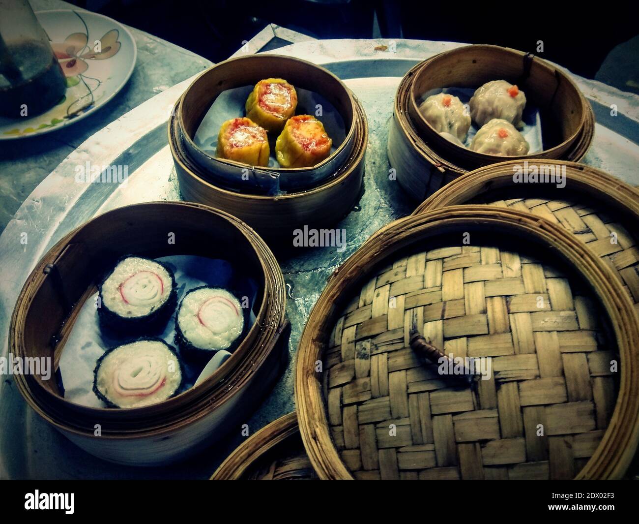 Dim sum containers hi-res stock photography and images - Alamy