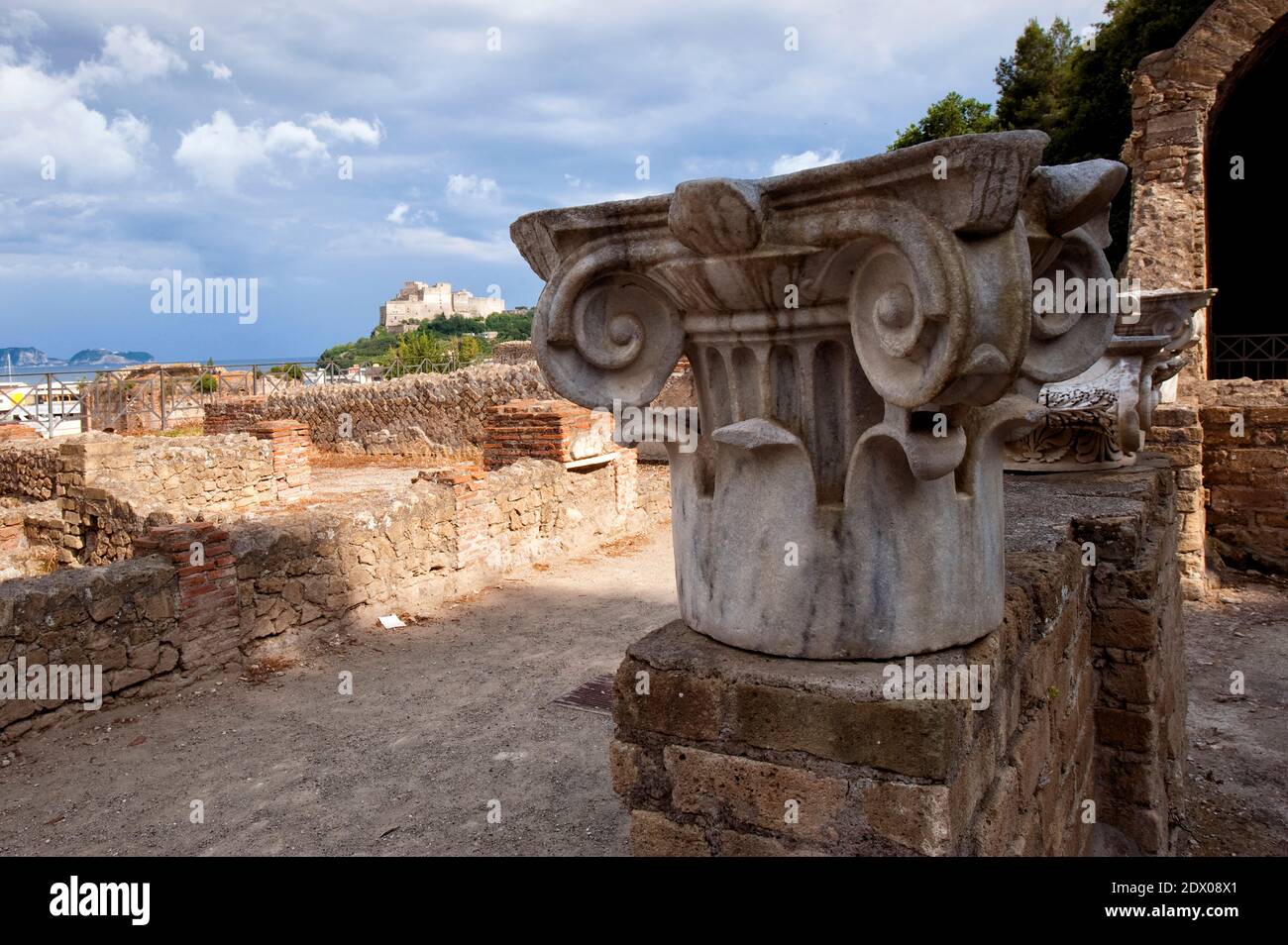 Huge fields hi-res stock photography and images - Alamy