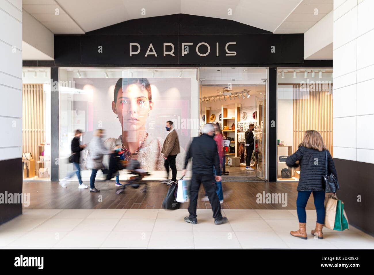 Parfois logo hi-res stock photography and images - Alamy