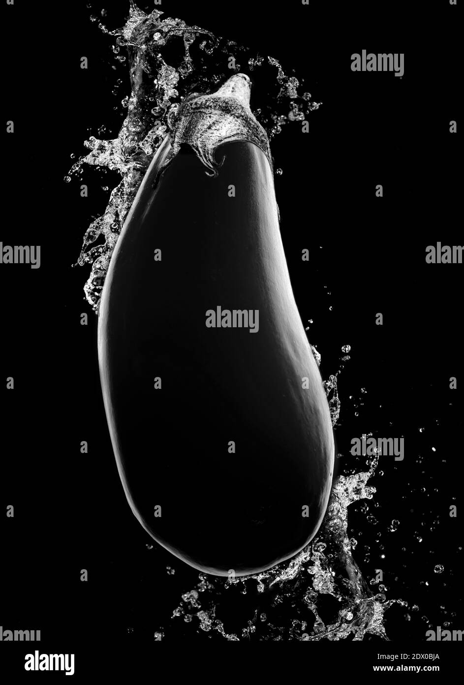 Splash water in round Black and White Stock Photos & Images - Alamy