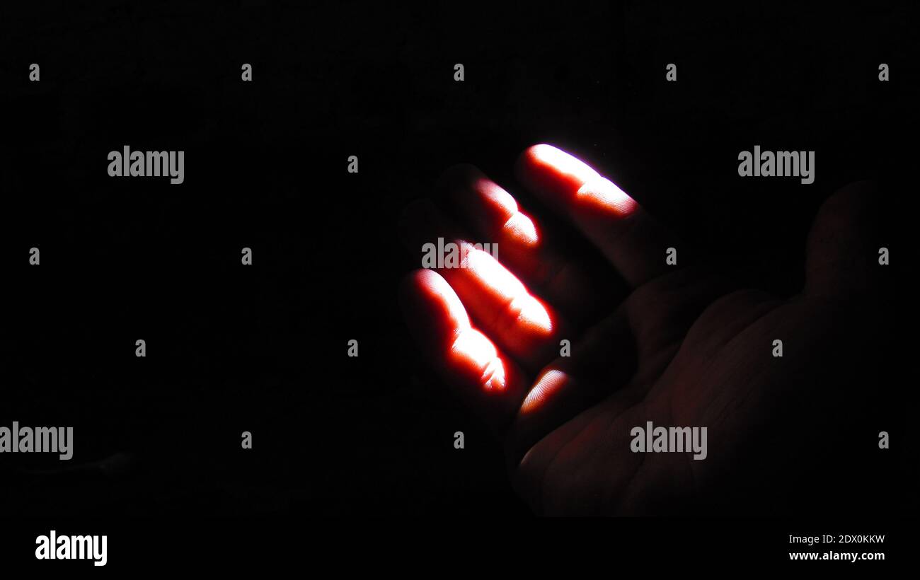 Women right hand palm hi-res stock photography and images - Alamy