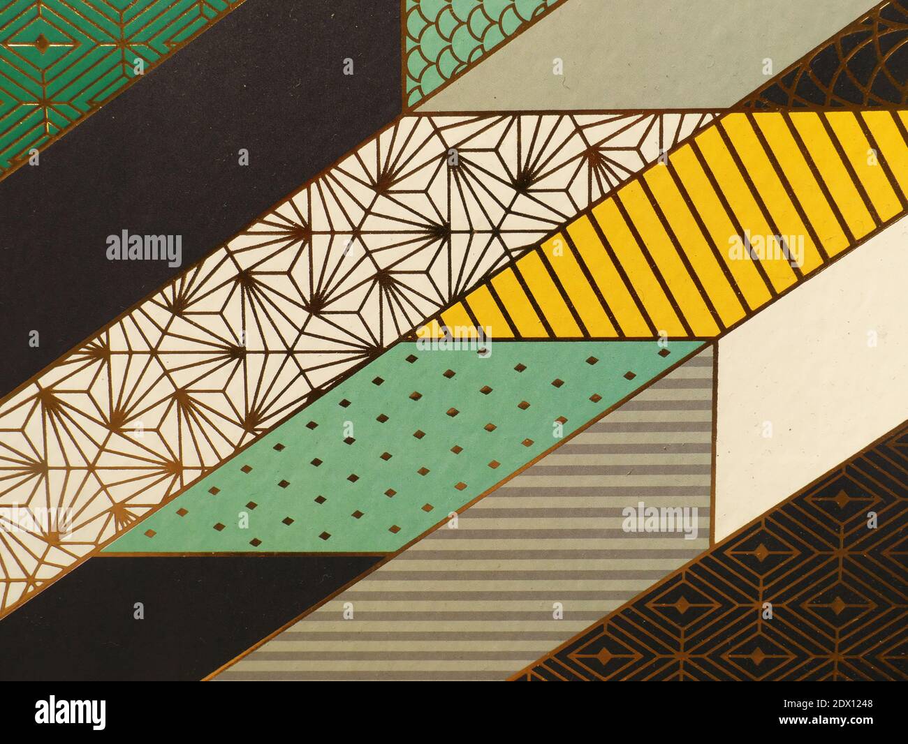 Dynamic lines geometric hi-res stock photography and images - Alamy