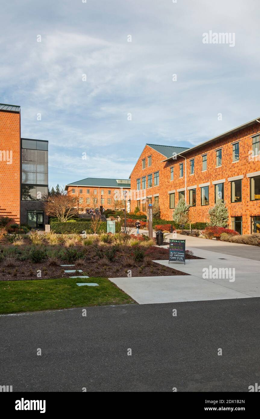 Multimedia classroom building hi-res stock photography and images - Alamy