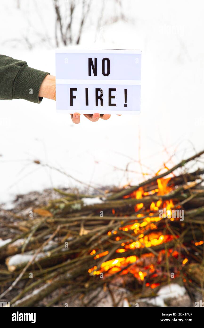 Hand burn hi-res stock photography and images - Alamy