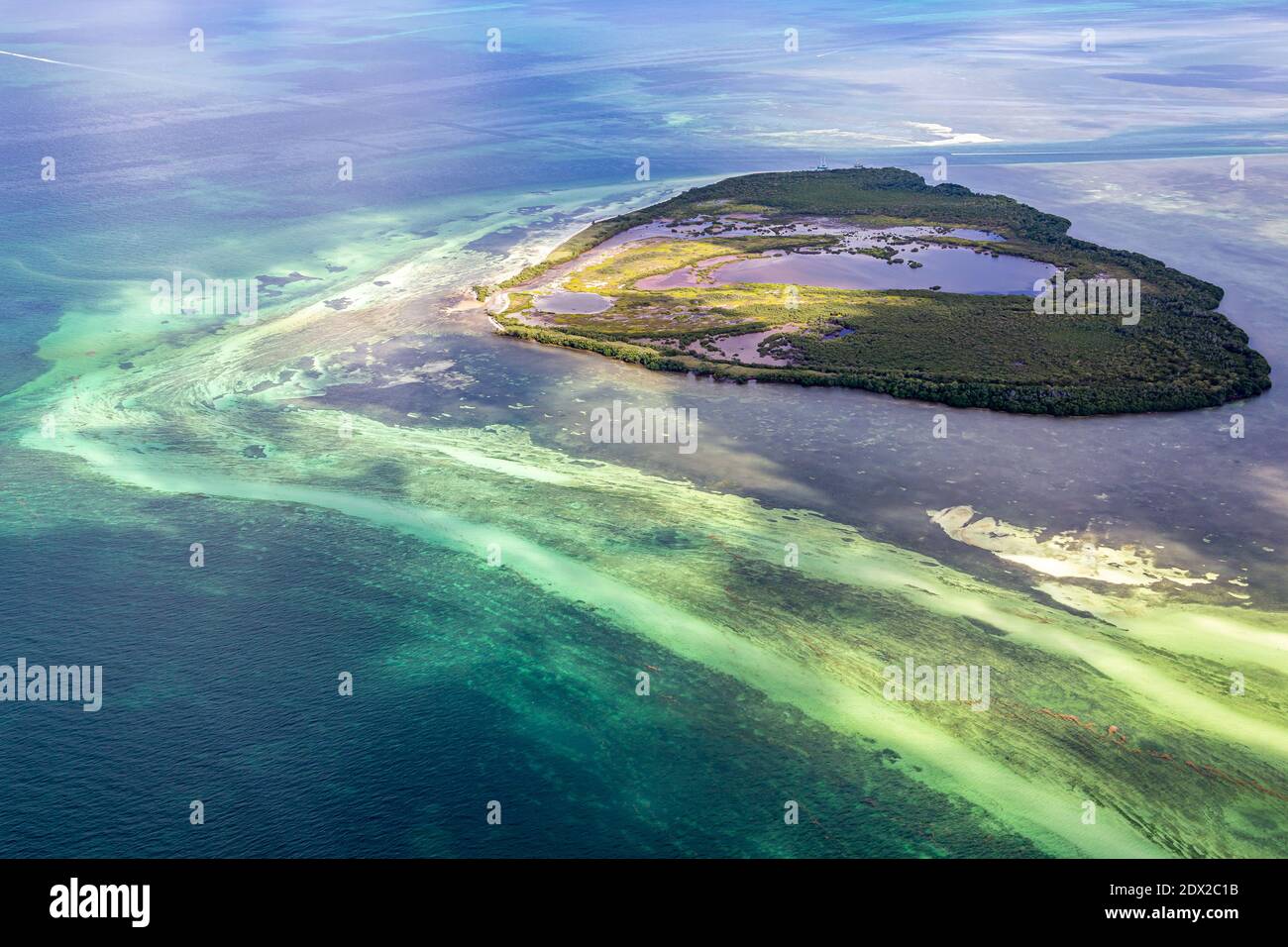 island off key west with unique curved sand bar Stock Photo - Alamy