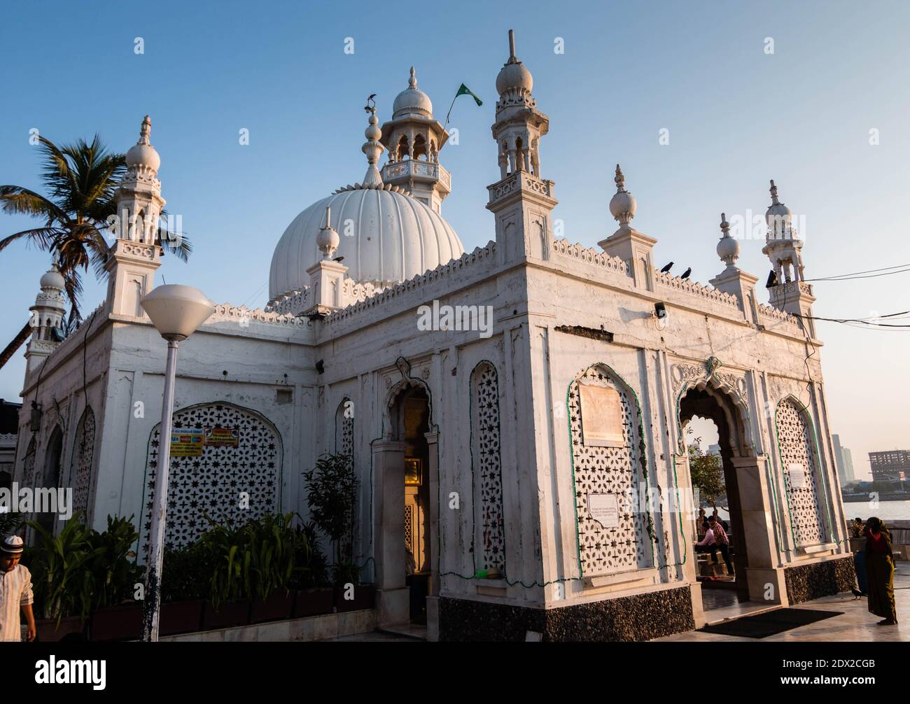 Haji ali mumbai arch hi-res stock photography and images - Alamy