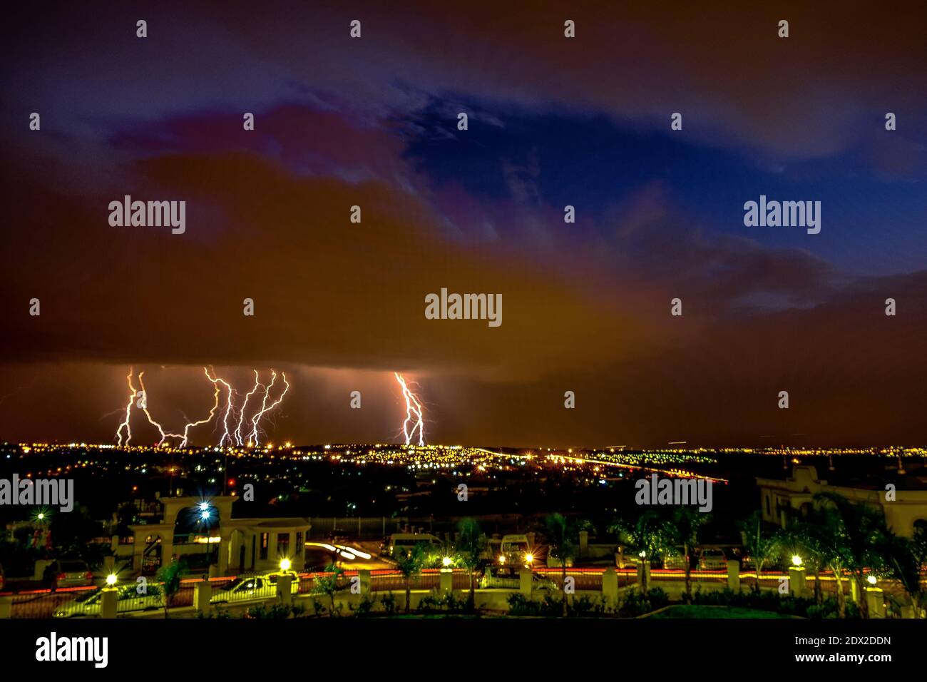 Midrand buildings hi-res stock photography and images - Alamy