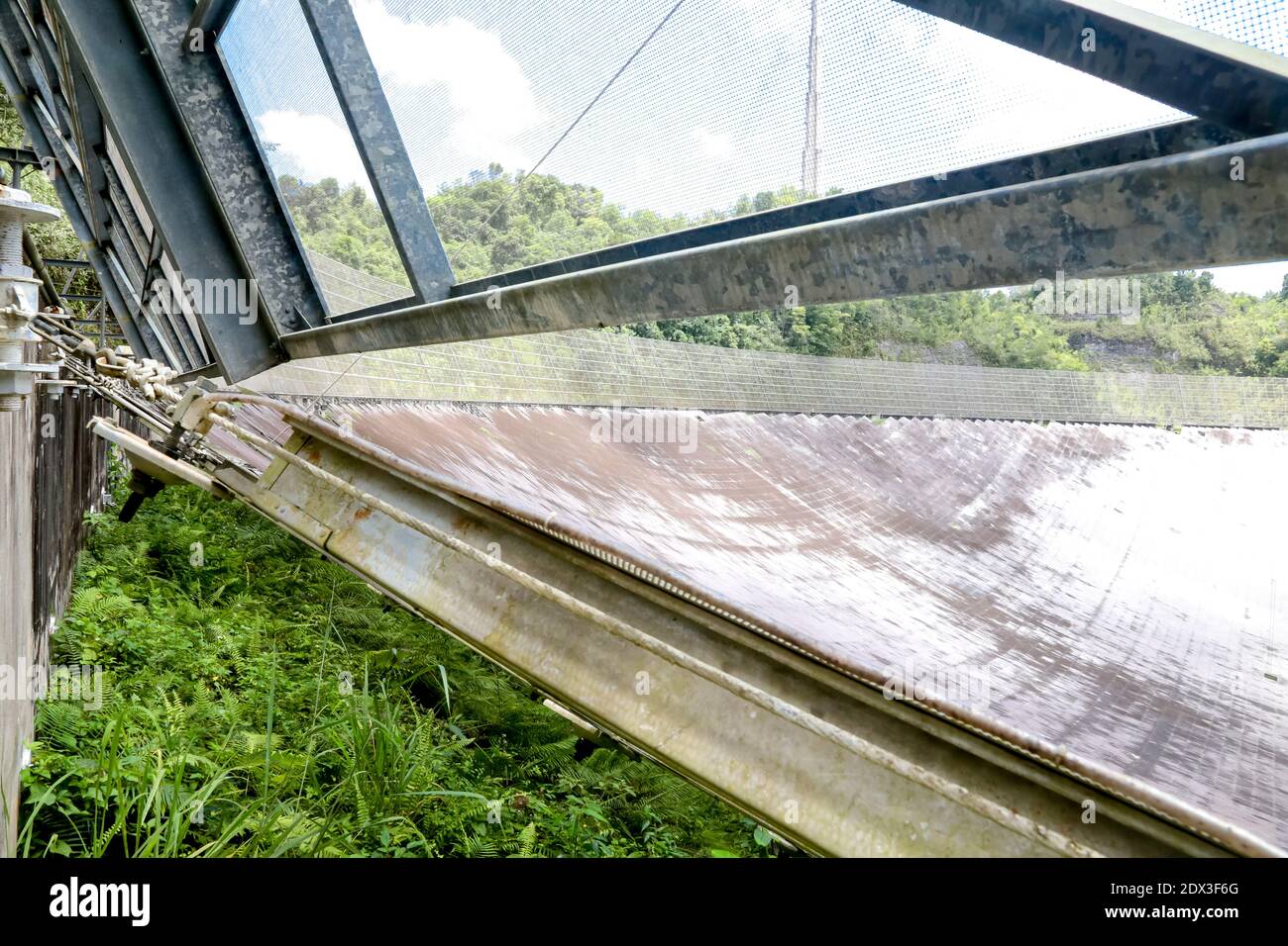 Arecibo Observatory in Puerto Rico pre-collapse Stock Photo - Alamy