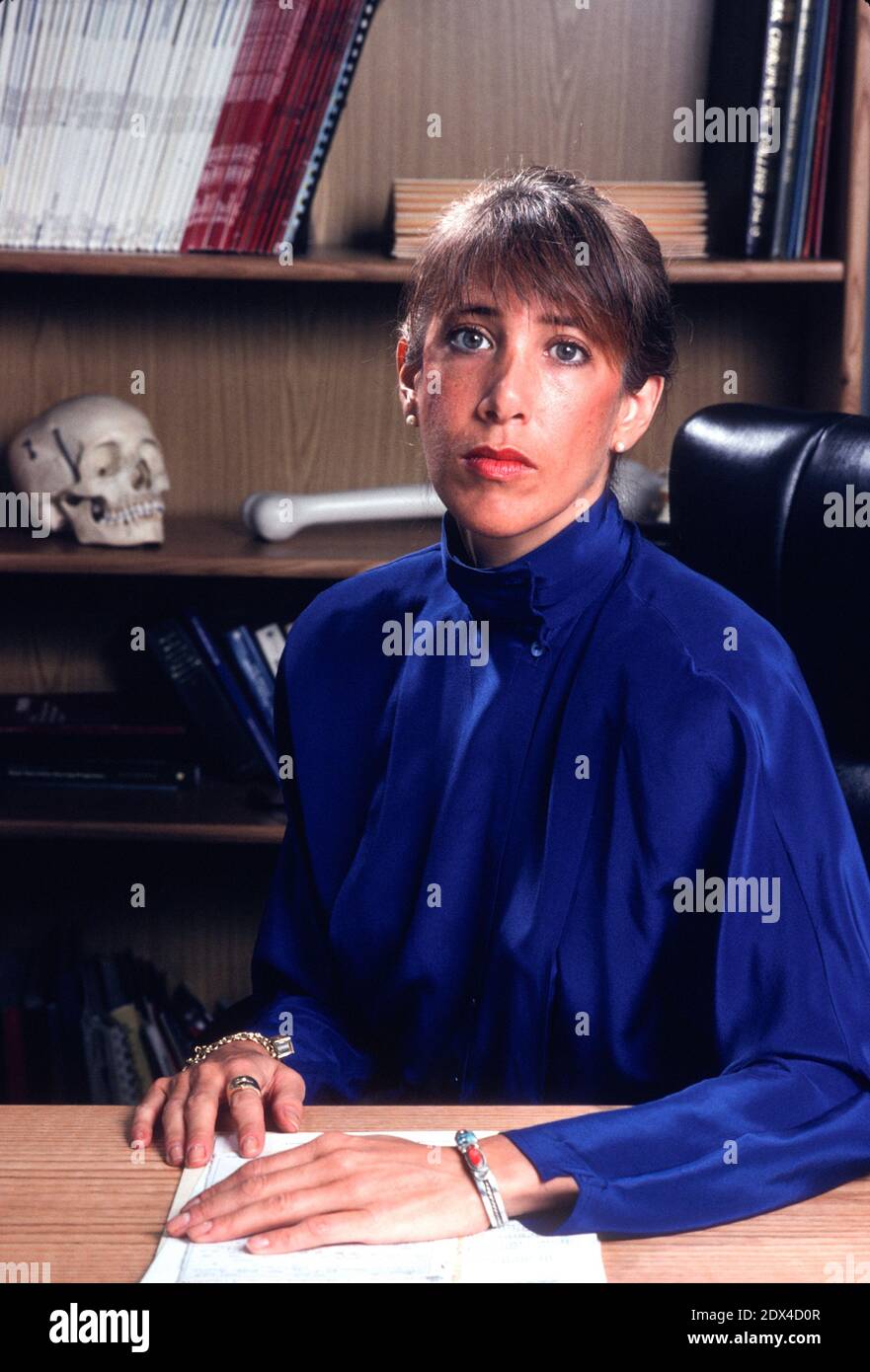 Chiropractor business hi-res stock photography and images - Alamy