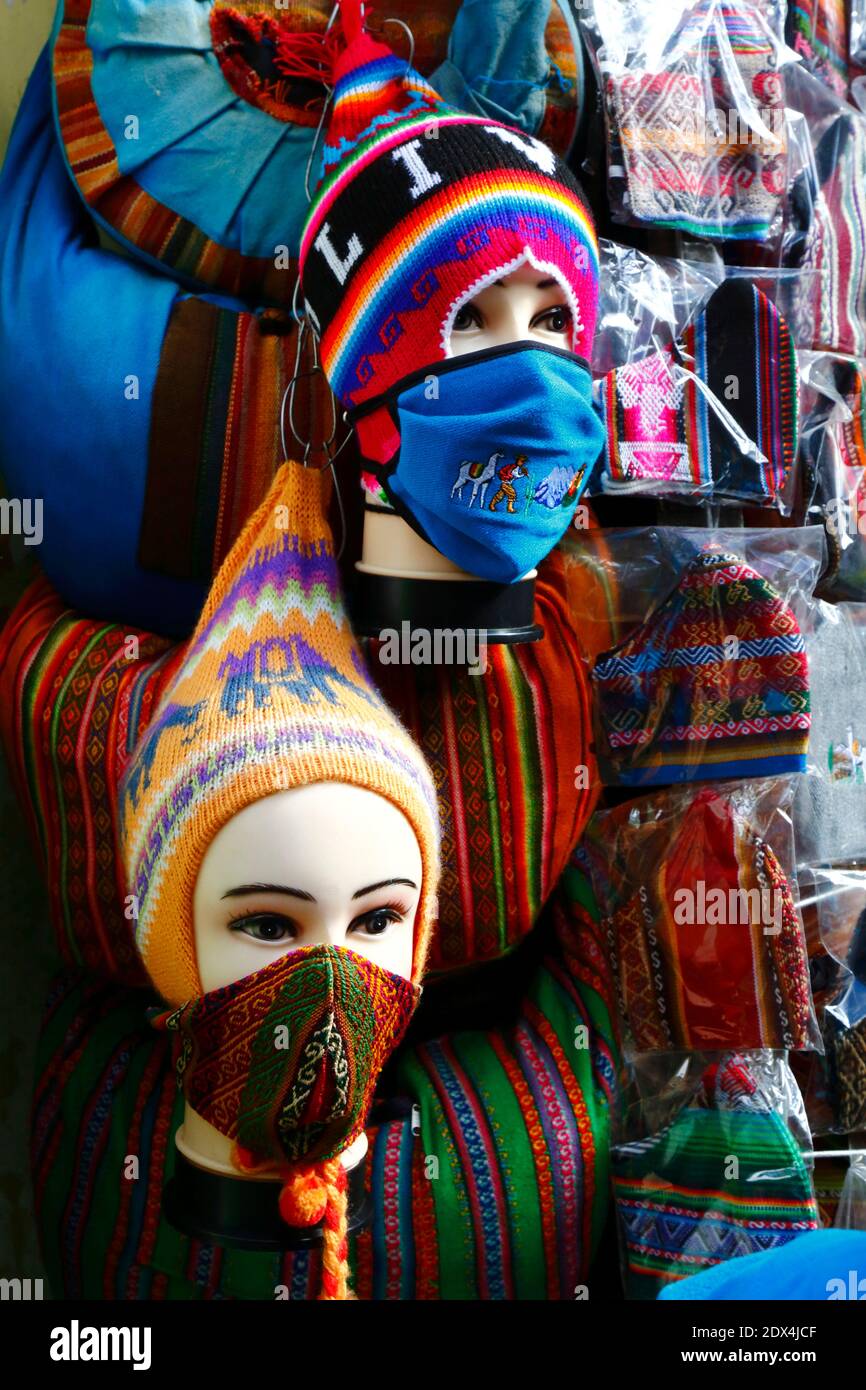 Mascarilla de color hi-res stock photography and images - Alamy