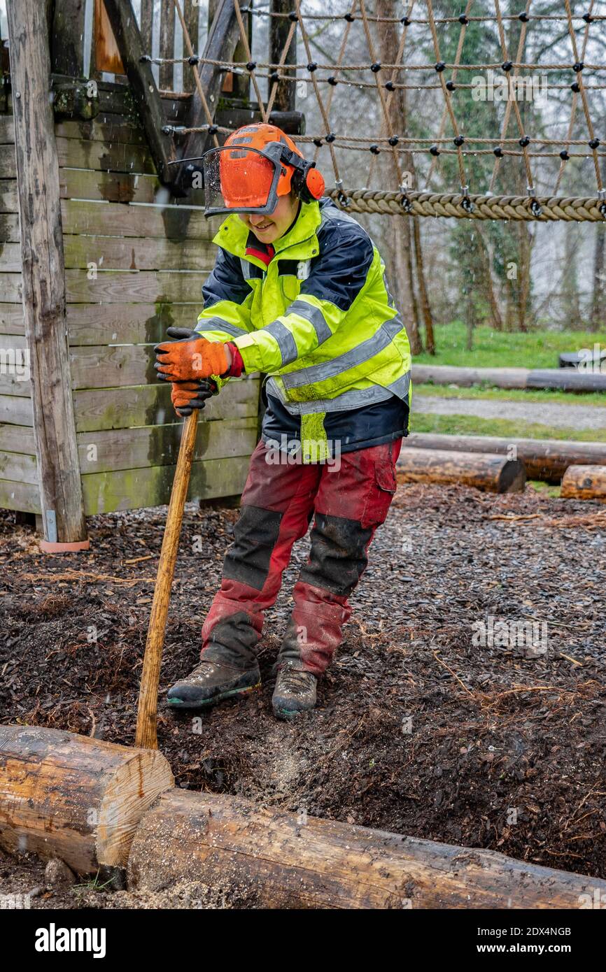Teenage working forest hi-res stock photography and images - Alamy