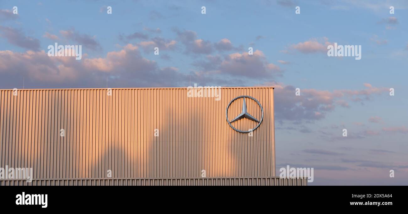 Mercedes-Benz factory 56 in Sindelfingen, Germany in evening light ...