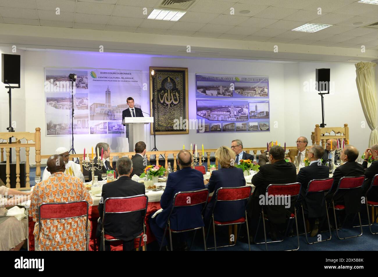 French Prime Minister Manuel Valls shares an 'iftar' or ramadan ...