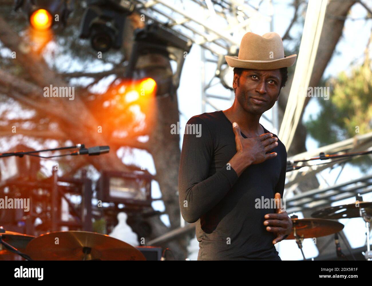 Keziah jones singer hi-res stock photography and images - Alamy