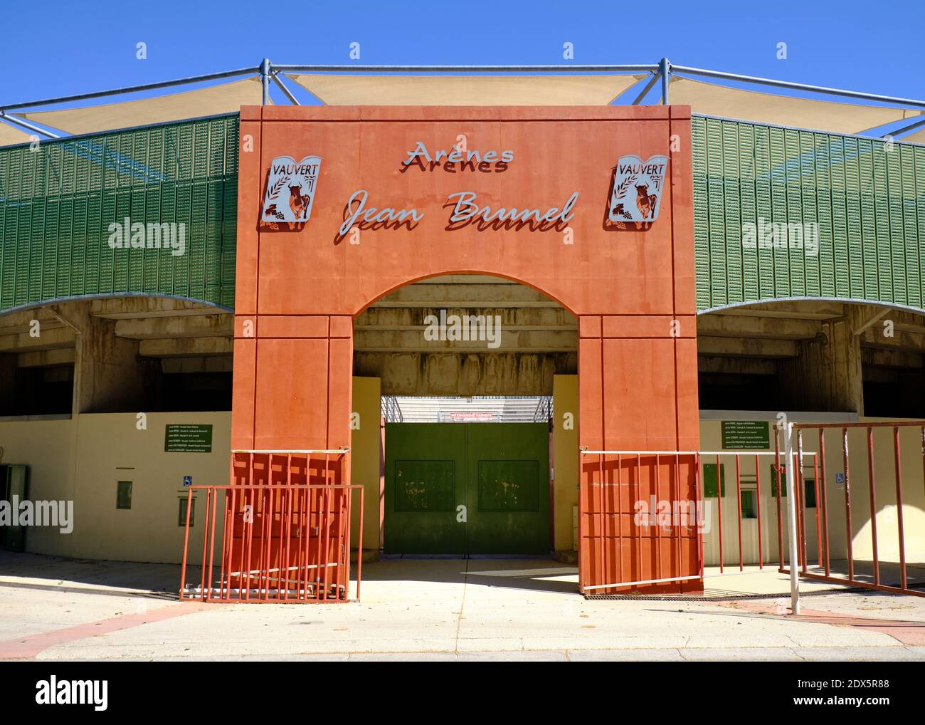 Bull fighting arena hi-res stock photography and images - Alamy