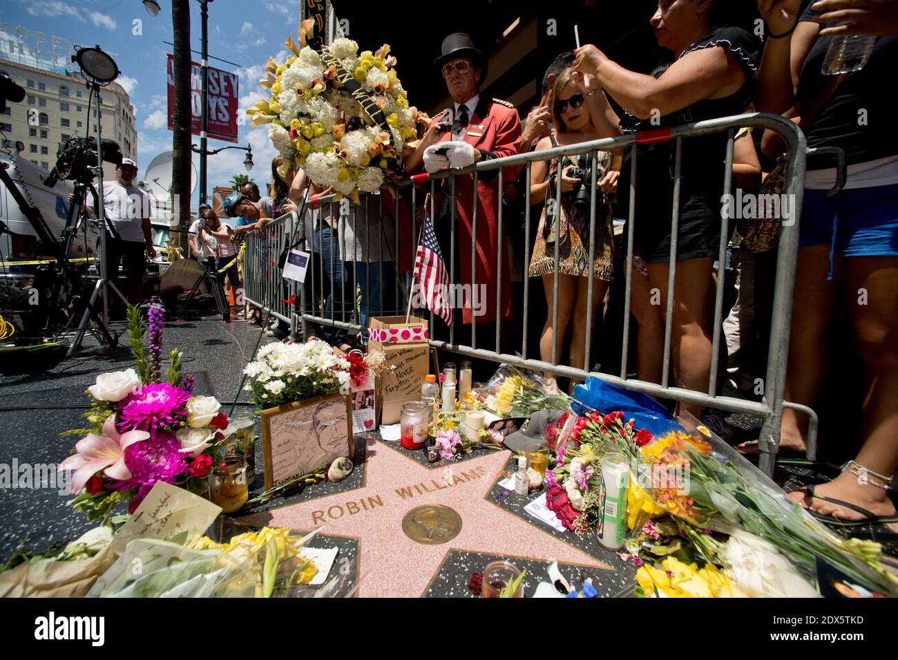 Tribute to Robin Williams on his Walk of Fame Star. The actor died of ...