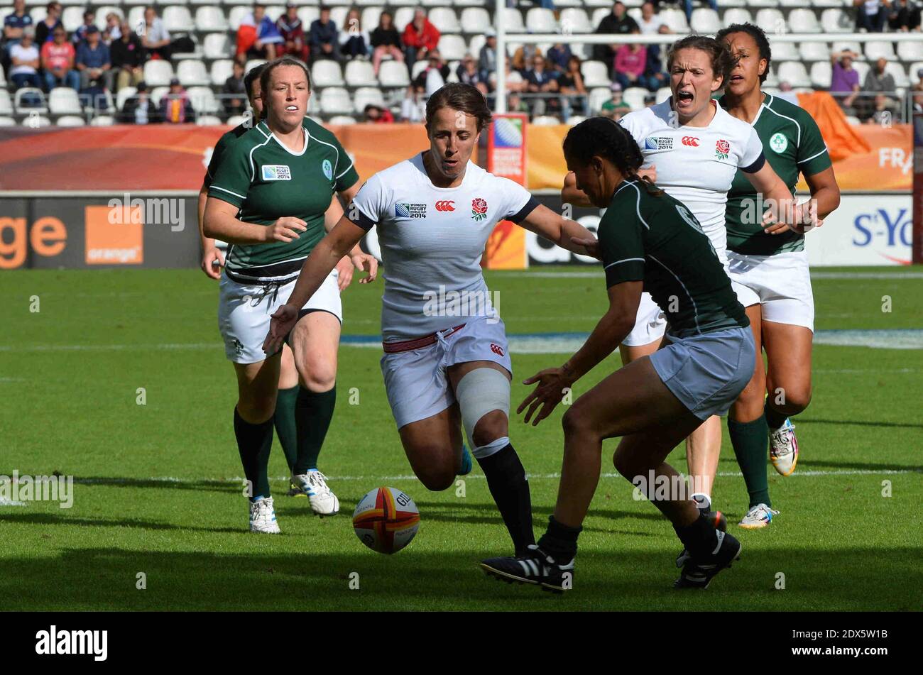 English Katy Mc Laren during the IRB Women's Rugby World Cup match ...