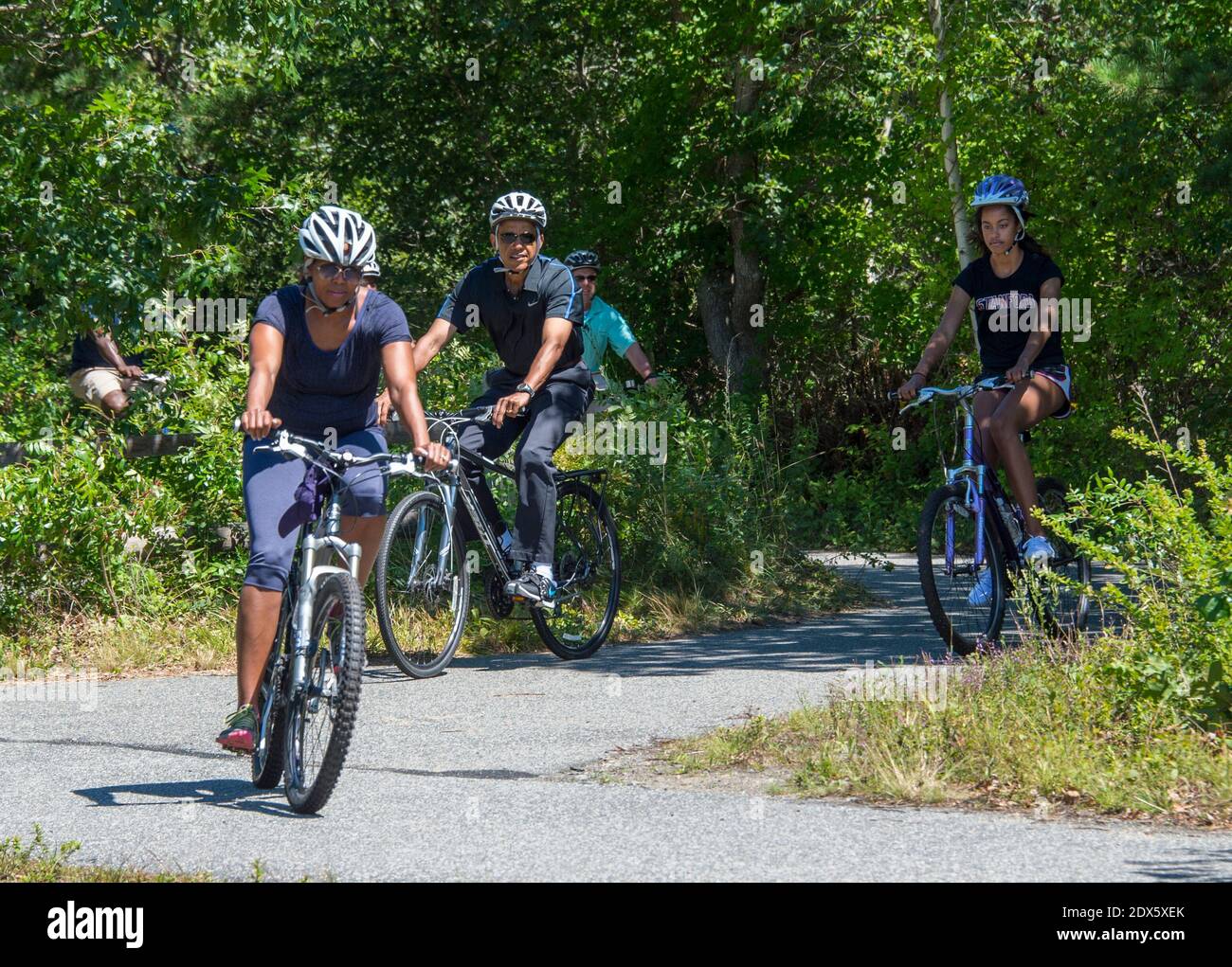 President Barack Obama, First Lady Michelle Obama and daughter Malia ...