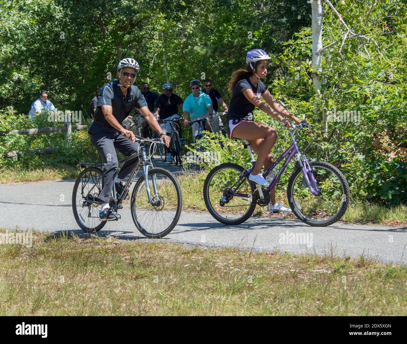 President Barack Obama, First Lady Michelle Obama and daughter Malia ...
