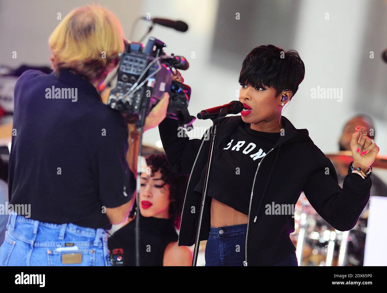 Jennifer Hudson live performance at the Today Morning Show, New York ...