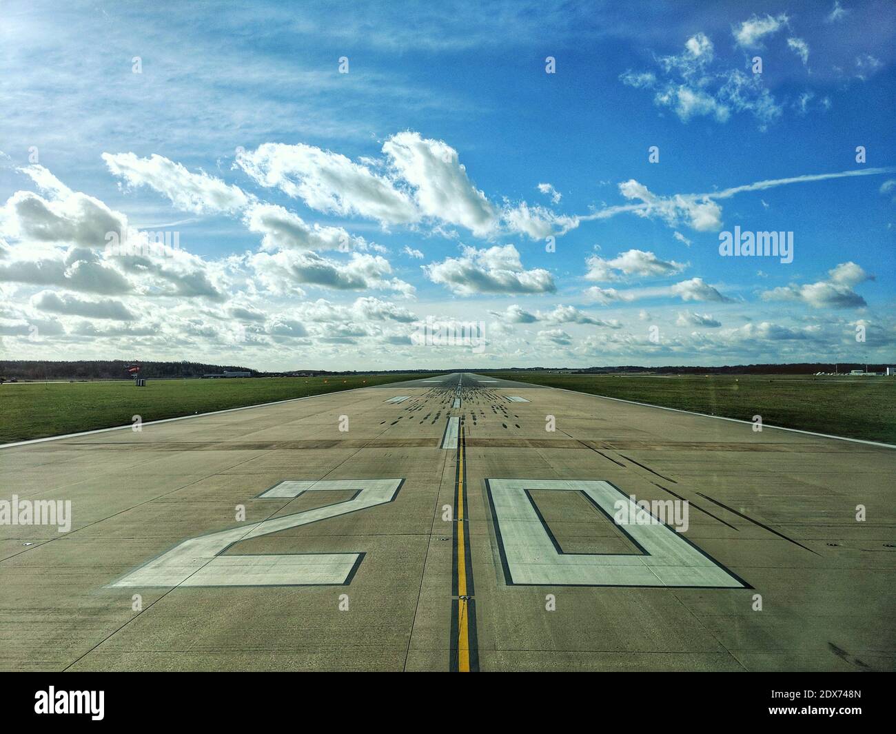 Airport runway numbers hi-res stock photography and images - Alamy