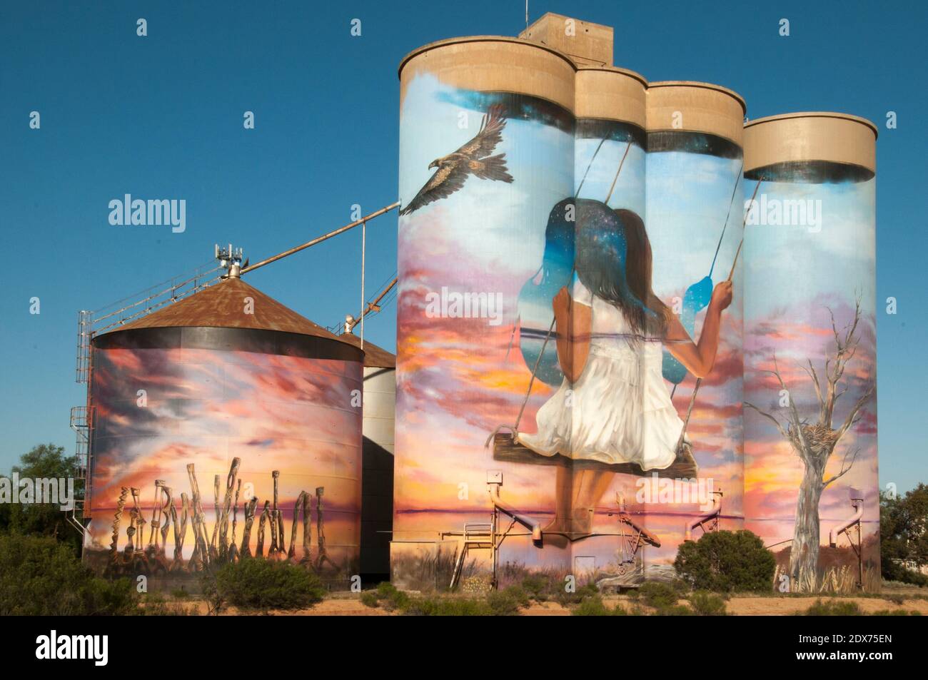 Wheat silo australia hi-res stock photography and images - Alamy