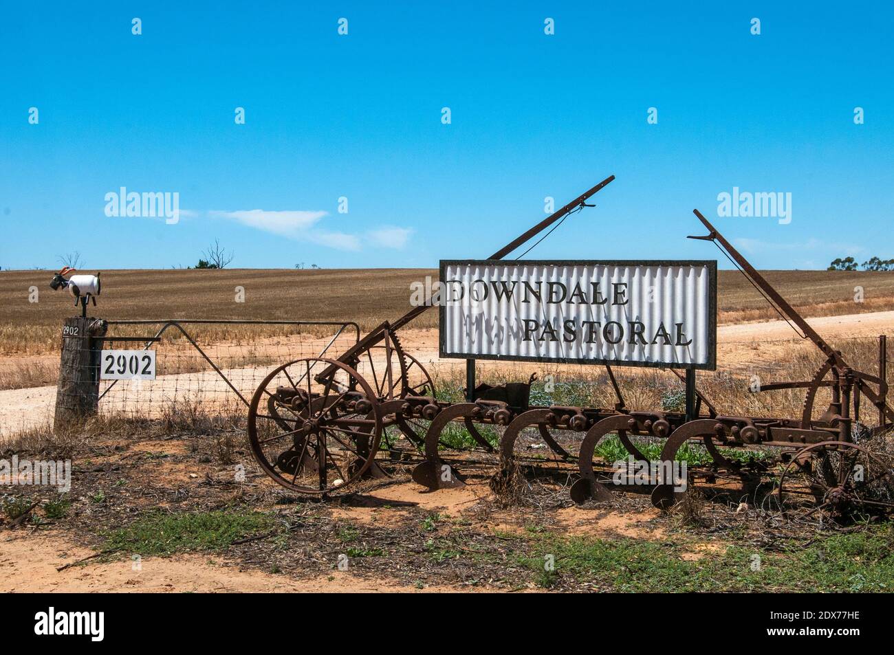 Distinctive gateway hi-res stock photography and images - Alamy