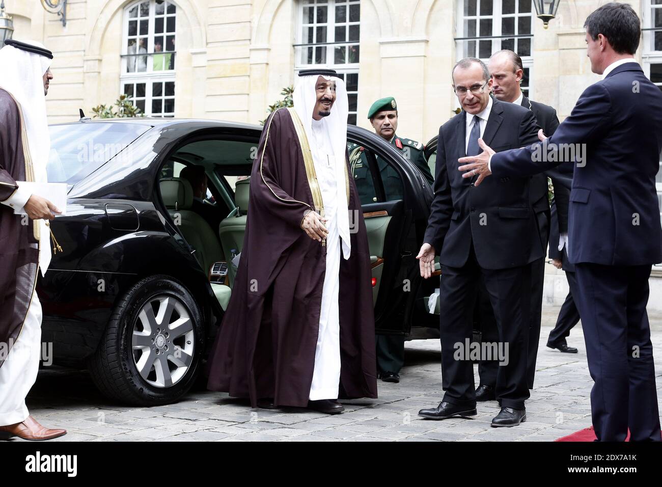 Saudi crown prince paris hi-res stock photography and images - Alamy
