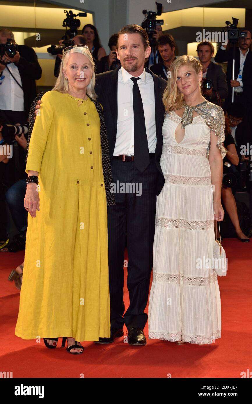 Leslie Hawke, Ethan Hawke and Ryan Hawke attending the premiere for the ...