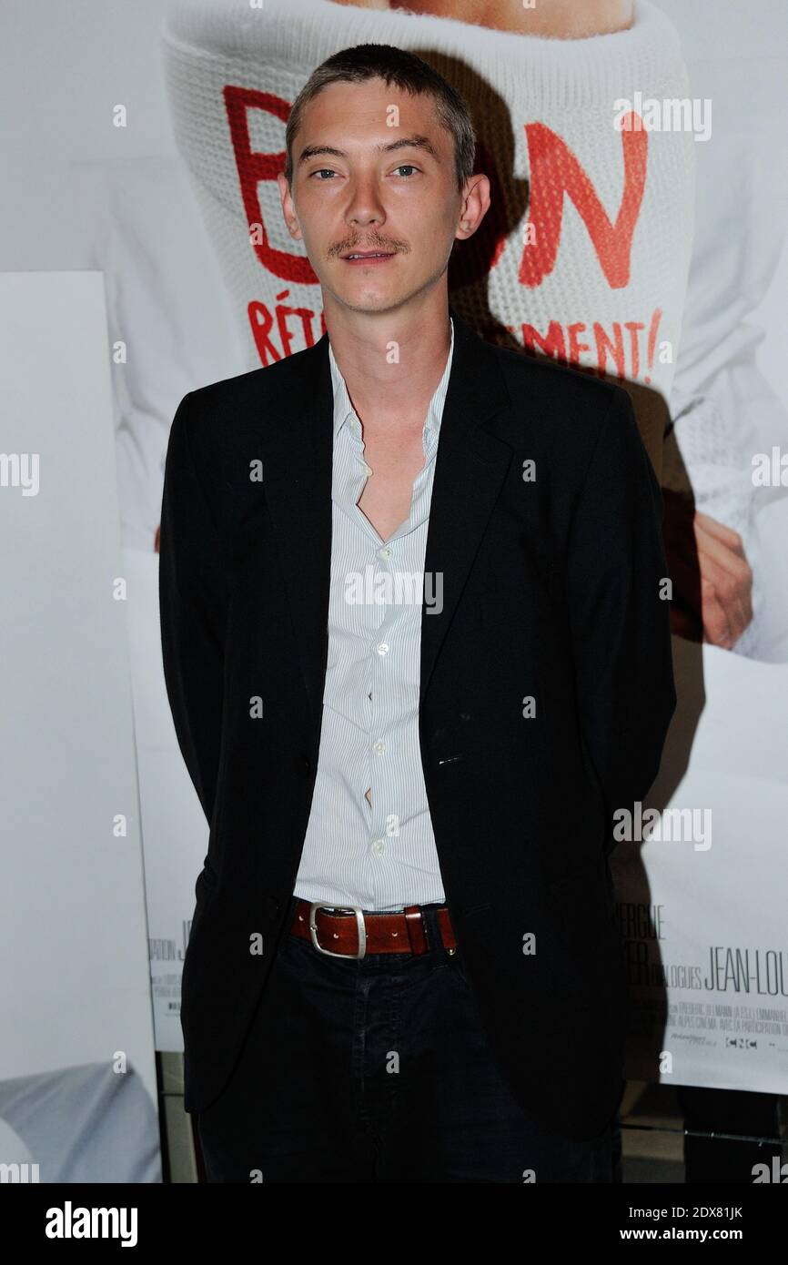Swann Arlaud attending the Bon Retablissement Premiere at Edouard VII ...