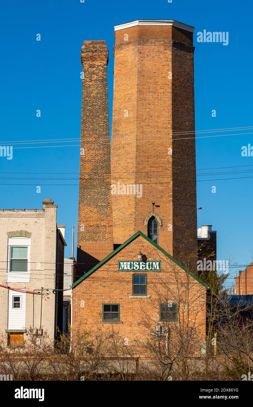 Rural factory town usa hi-res stock photography and images - Alamy