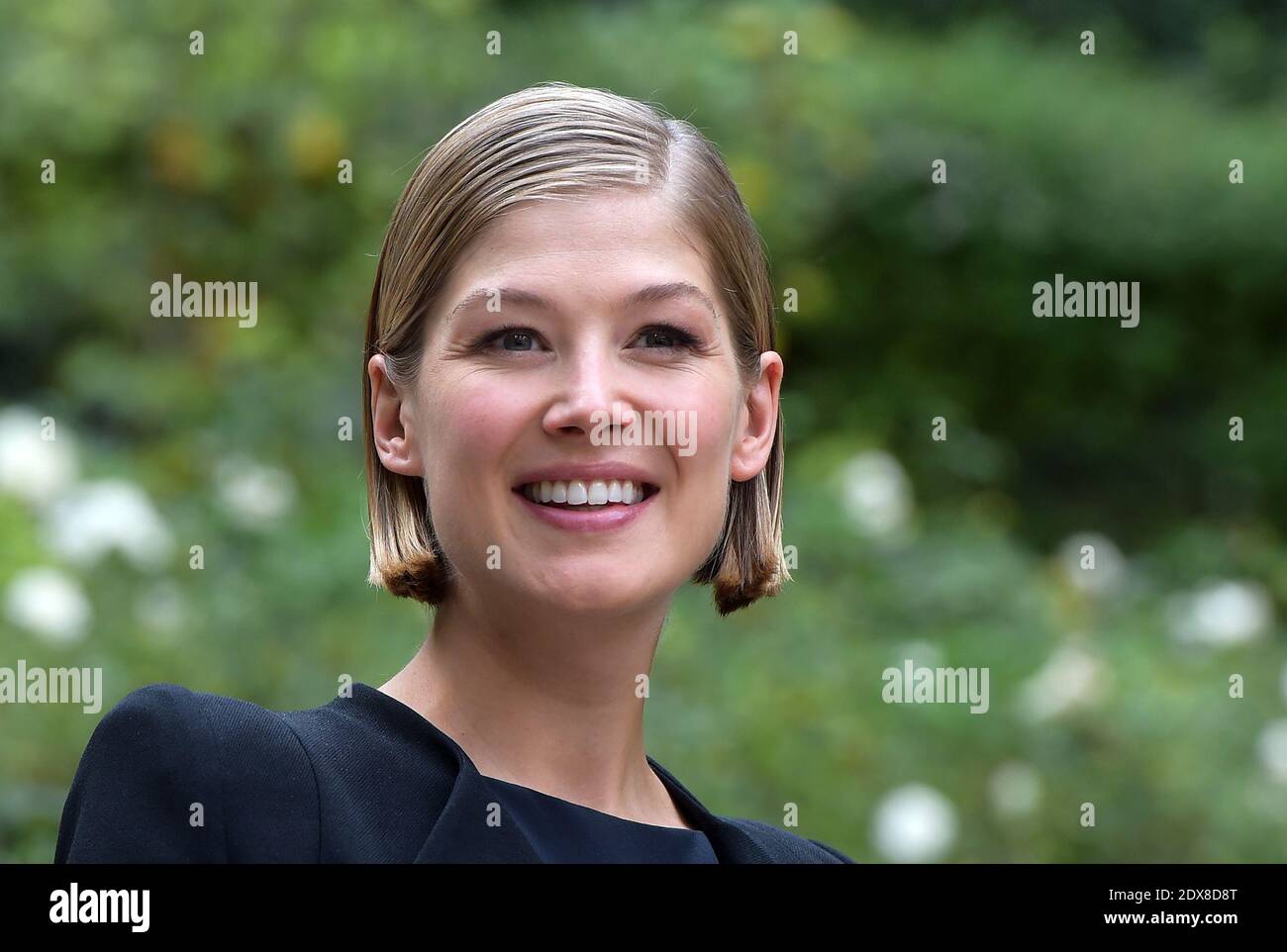 Actress Rosamund Pike attends the film 'Gone Girl' photocall in Rome ...