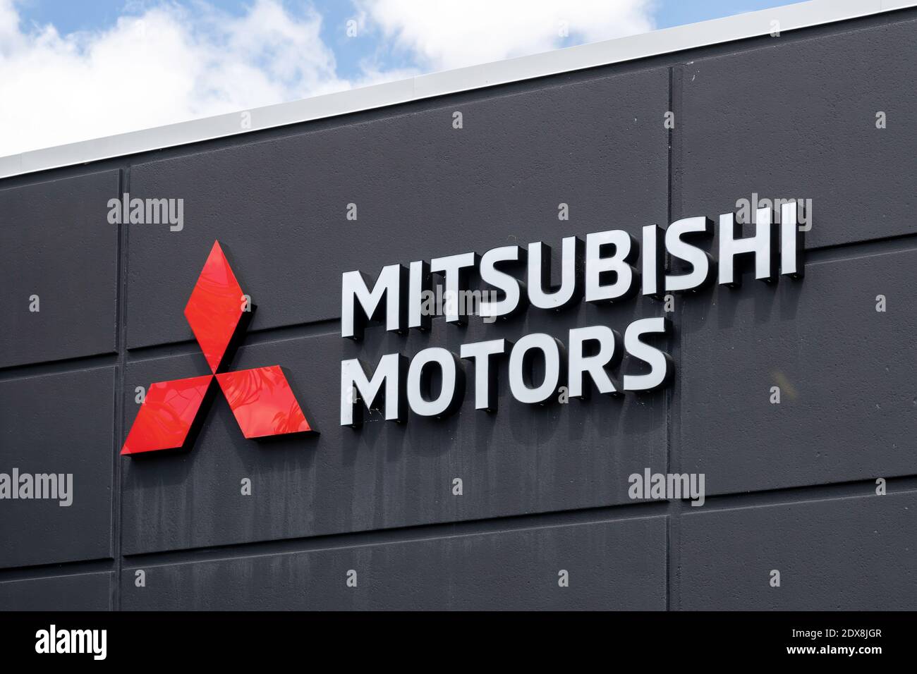 Mitsubishi motor company hi-res stock photography and images - Alamy