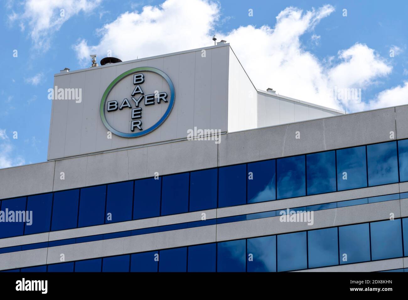 Pharmaceutical engineering hi-res stock photography and images - Alamy