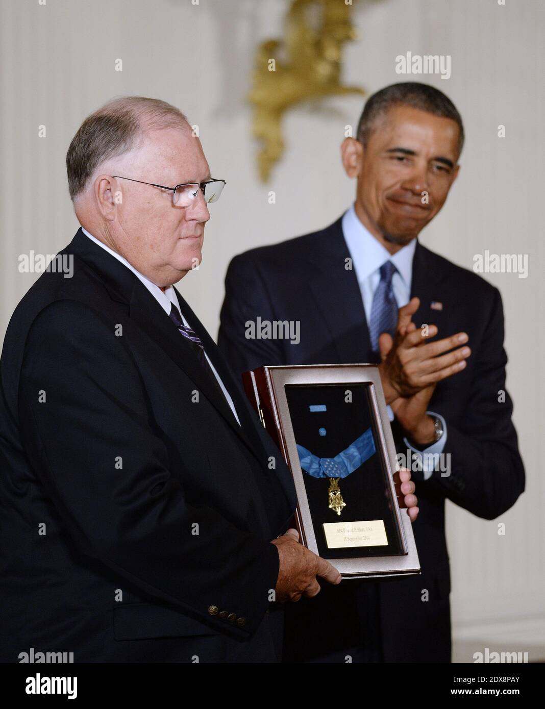 Coupe dr hi-res stock photography and images - Alamy